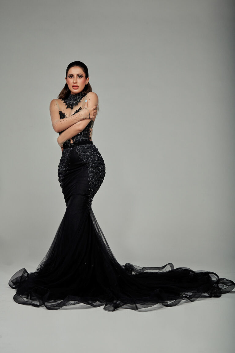 The IT Girl: Lady Roza – Victor Magazine