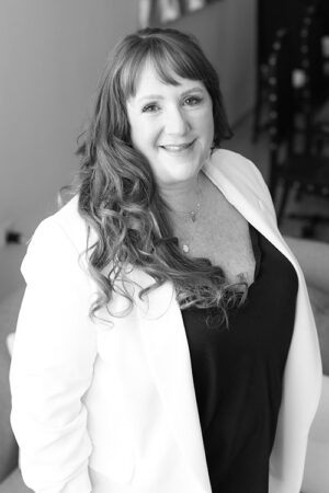 Anne Jackson is Founder and CEO of One Life Coaching ME – Victor Magazine